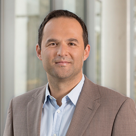 Ansprechpartner - Karriere - Über uns - ESB